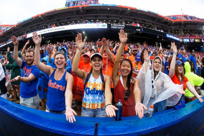 Florida Fans Are Not Happy With CBS' Gary Danielson - The Spun