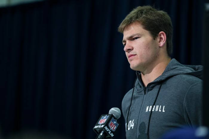 Drake Maye Is Having A Rough Time At Practice On Tuesday - The Spun