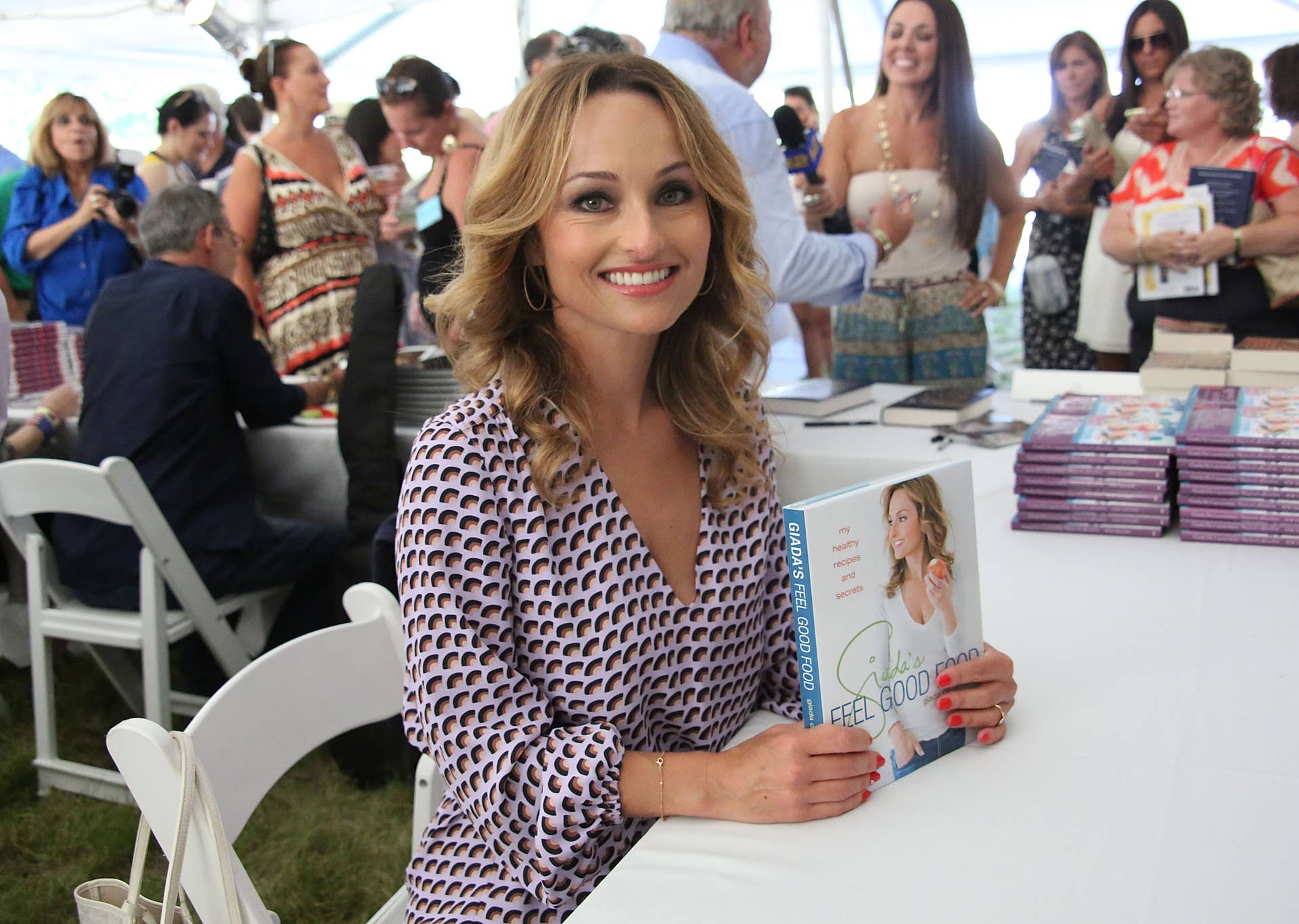 Food Network Star Giada DeLaurentiis Turns Heads With Swimsuit Photo ...