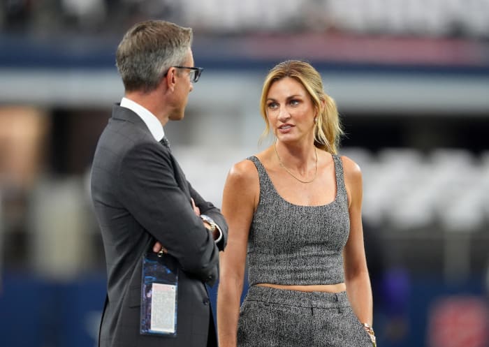 Erin Andrews Has Emotional Message For Everyone After NFL Season - The Spun