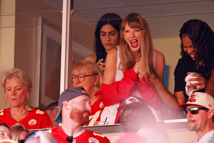 Fans Notice Possible Hint In Video Of Taylor Swift Leaving Stadium ...