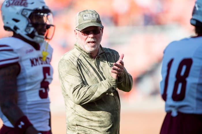 Jerry Kill Calls Out Rival Athletic Director For Bowl Game Treatment ...