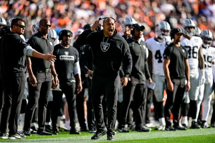 NFL Fans Convinced Shedeur Sanders Is Hinting At Preferred Team - The Spun