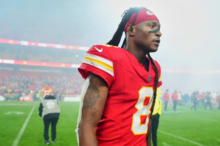 Chiefs Lose Star Receiver DeAndre Hopkins To AFC Rival - The Spun