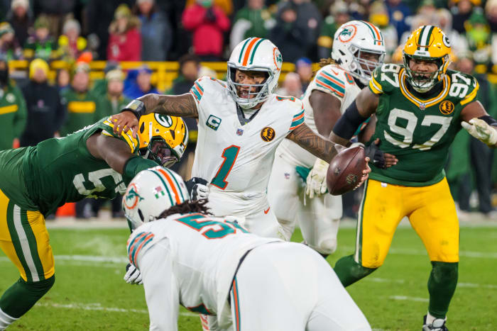 Packers Accused Of Targeting Tua Tagovailoa's Head During Thanksgiving Game - The Spun