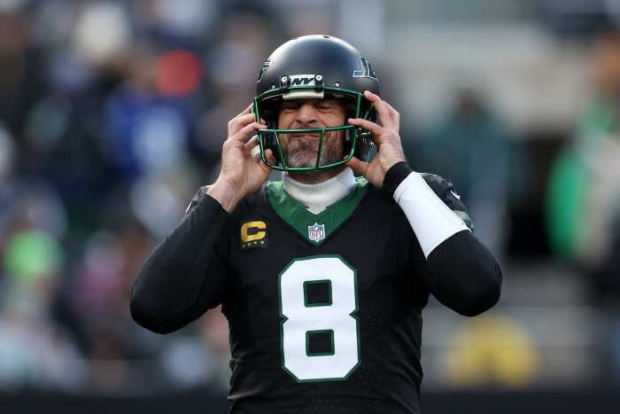 Vikings 'Wrestling' With Aaron Rodgers Free Agent Decision - The Spun Vikings 'Wrestling' With Aaron Rodgers Free Agent Decision - The Spun