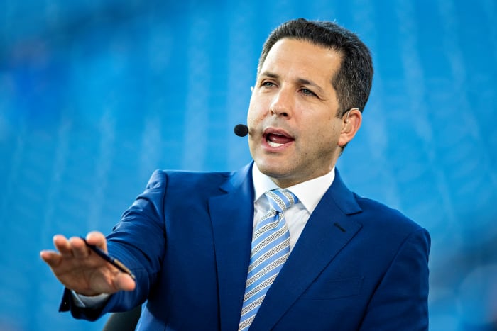 Adam Schefter Gets Ripped For 'Insane' NFL Draft Outfit - The Spun