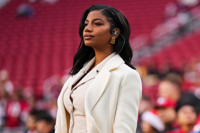 NFL Reporter Taylor Rooks Turned Heads In Gold Dress On Thursday Night ...