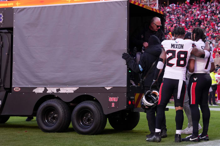 New Diagnosis For Tank Dell's Horrific Injury Has Been Revealed - The Spun