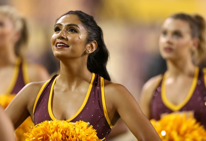 'Stunning' Arizona State Cheerleader Is Going Viral Before Kickoff - The Spun