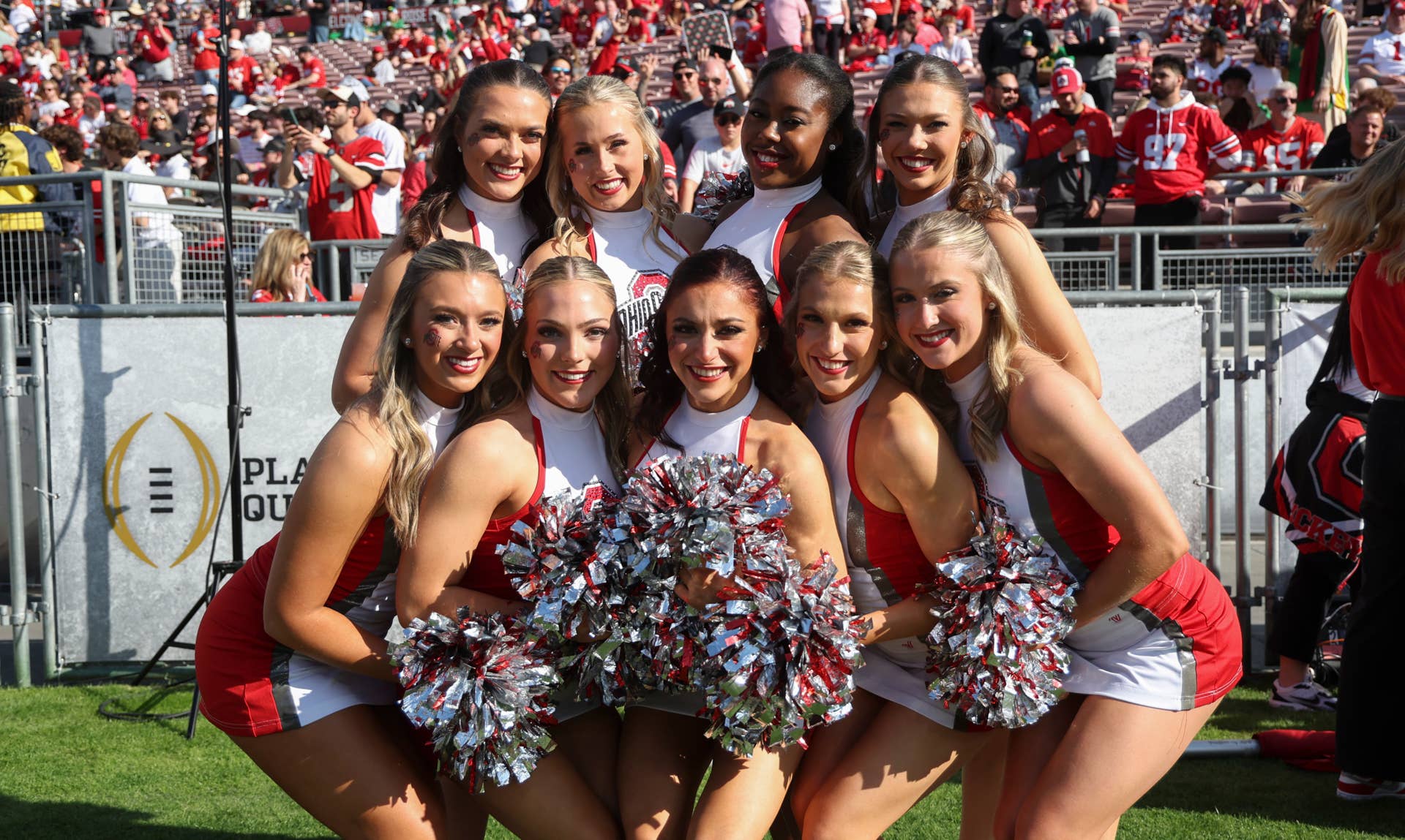 'Stunning' Ohio State Cheerleader Stuns With Swimsuit Photo - The Spun