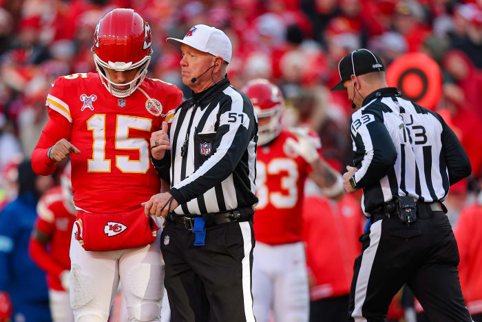 NFL Officiating Crew Officially Accused Of Helping The Chiefs - The Spun