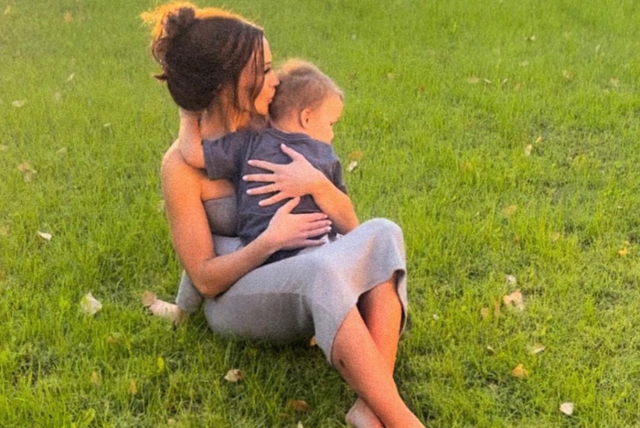 Stay-At-Home Mom Takes Side In Harrison Butker Debate - The Spun