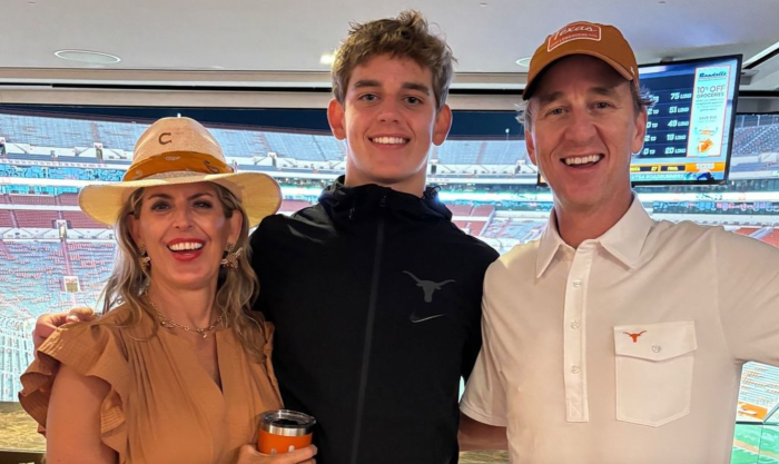 Everyone Made Same Joke About Arch Manning's Mom On Saturday - The Spun