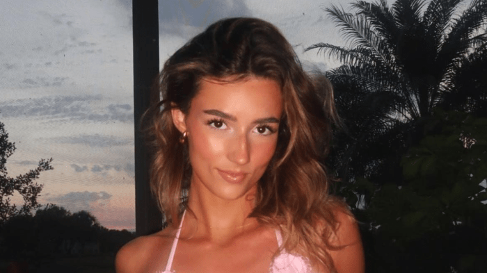 Bryson Dechambeaus Rumored Girlfriend Red Hot Swimsuit Photo The Spun