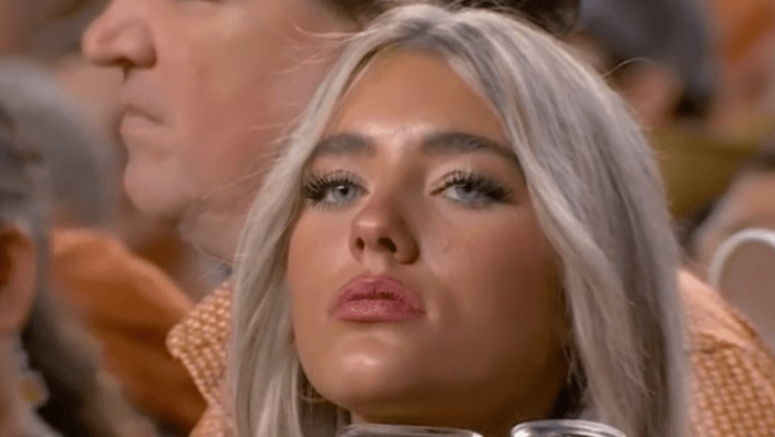 'Stunning' College Football Fan Has Been Identified - The Spun