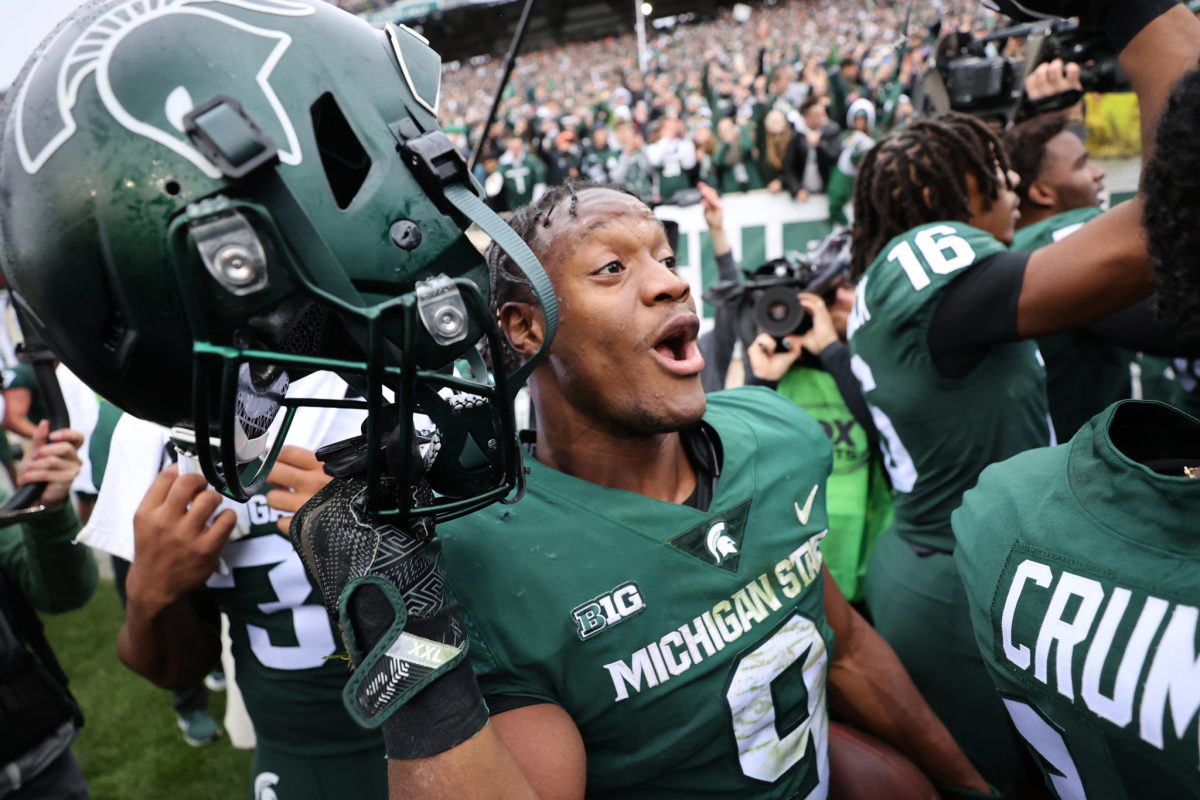Everyone's Saying The Same Thing About MSU RB Kenneth Walker - The Spun ...