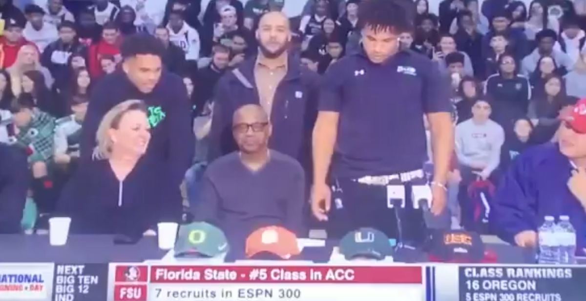 Justin Flowe Announces Commitment To Oregon Over Clemson, Others - The Spun