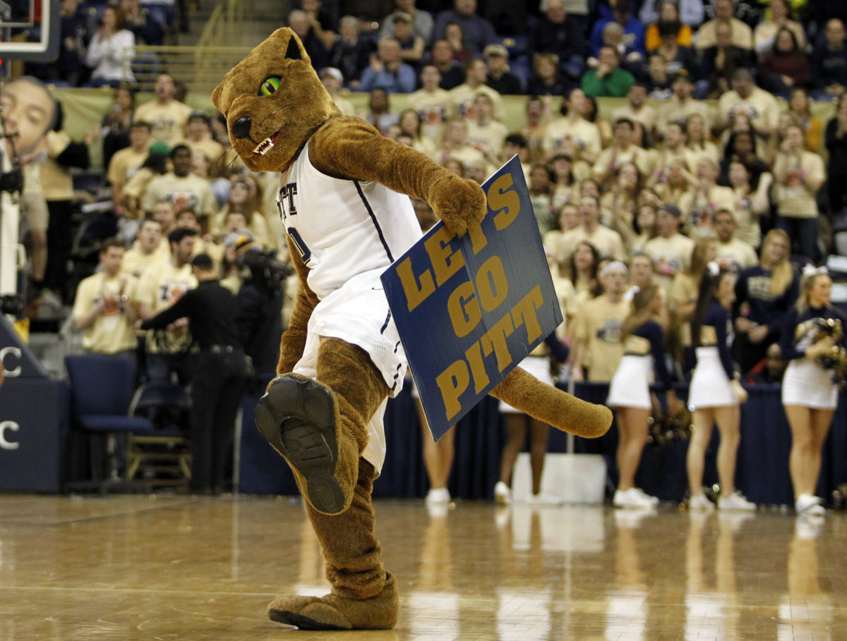 Photo: Jay-Z Is At The Duke-Pitt Game On Tuesday Night - The Spun: What ...