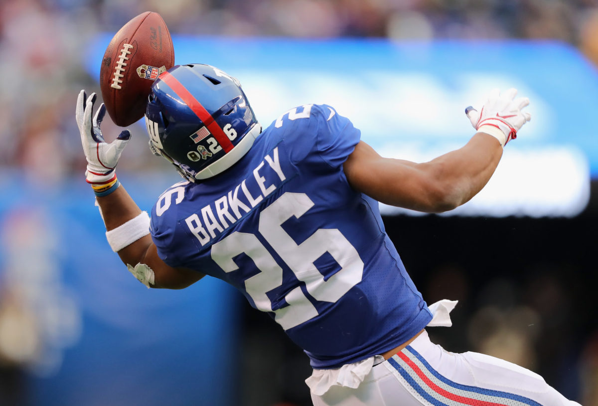 Video: Saquon Barkley Makes Absurd 1-Handed Catch For 1st Down - The Spun