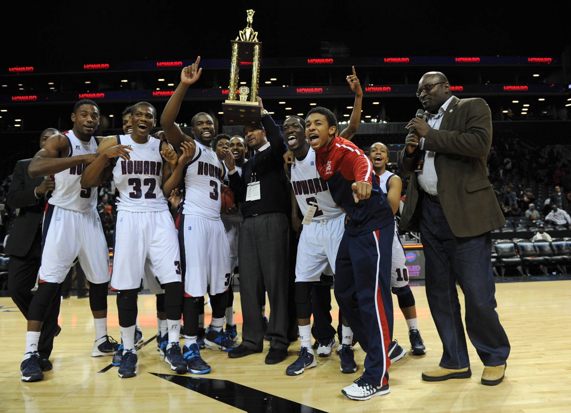 Makur Maker Howard Commitment: Elite Recruit Mikey Williams Responds ...