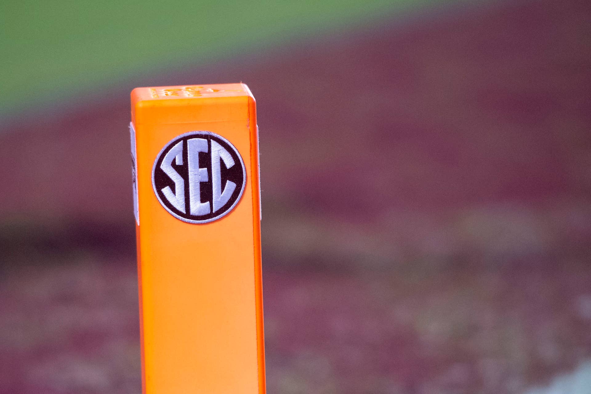 Fans React To The SEC s Decision On The Horns Down Penalty The Spun
