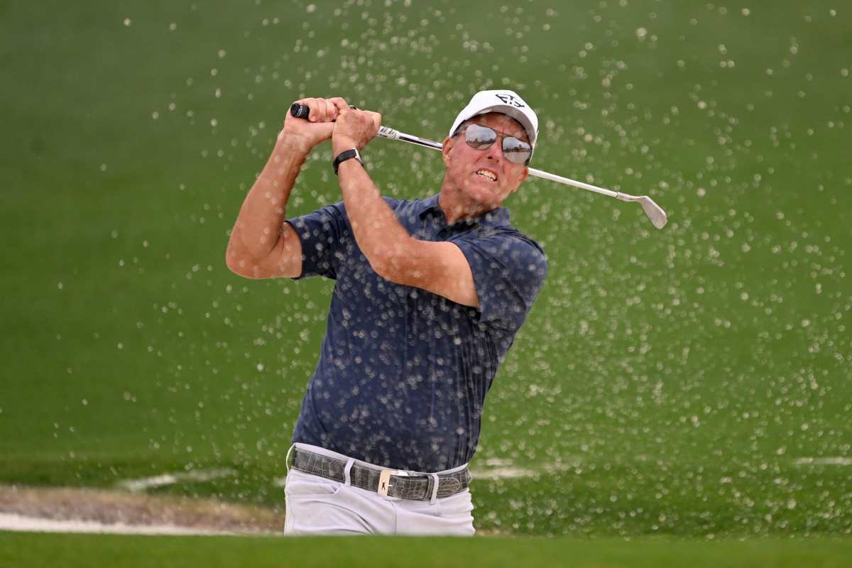 Look: Sports World Reacts To Phil Mickelson Unhappy News - The Spun Look: Sports World Reacts To Phil Mickelson Unhappy News - The Spun