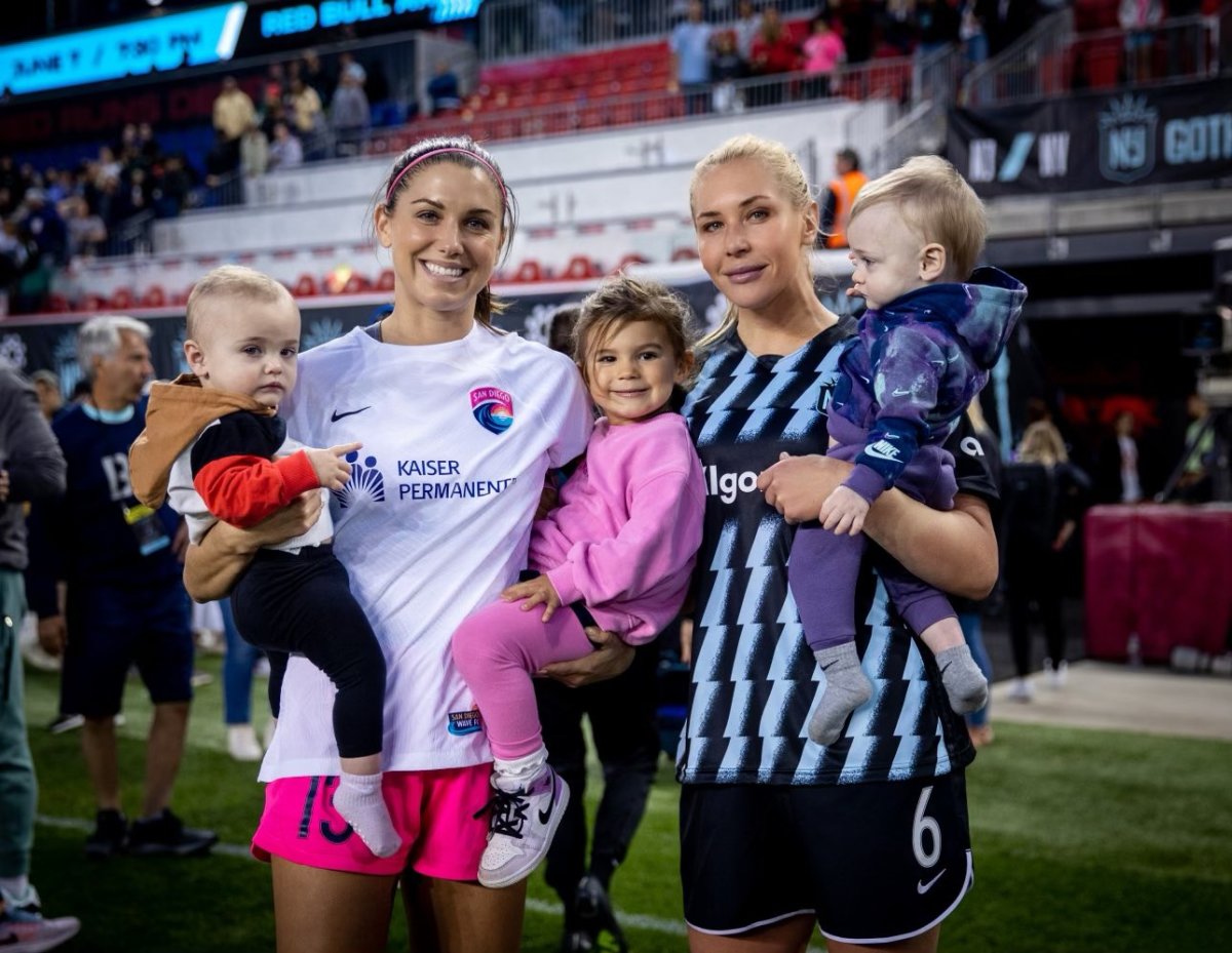 Soccer Star Alex Morgan Shares Adorable 'Mom Mentality' Photo - The Spun