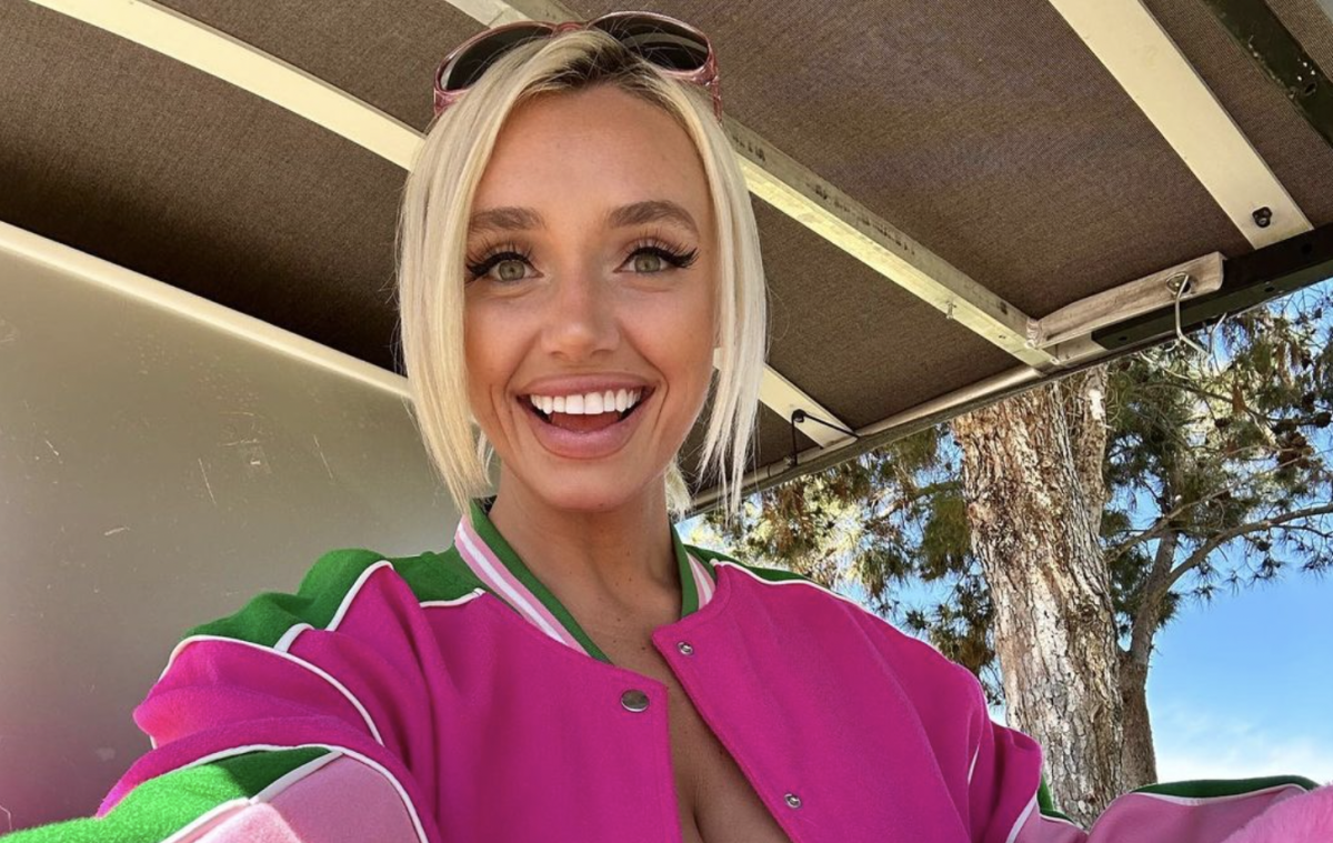 Photos Meet The Cart Girl Whos Making Headlines At Tournament The