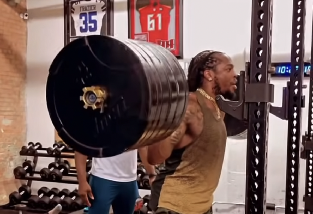 The 3 Craziest Derrick Henry Offseason Workout Videos - The Spun