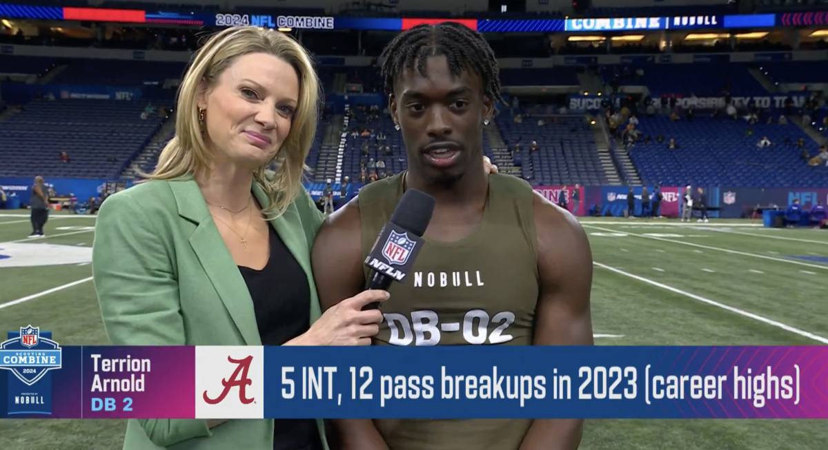 Alabama Star Terrion Arnold Had Beautiful Message For Mom During NFL ...