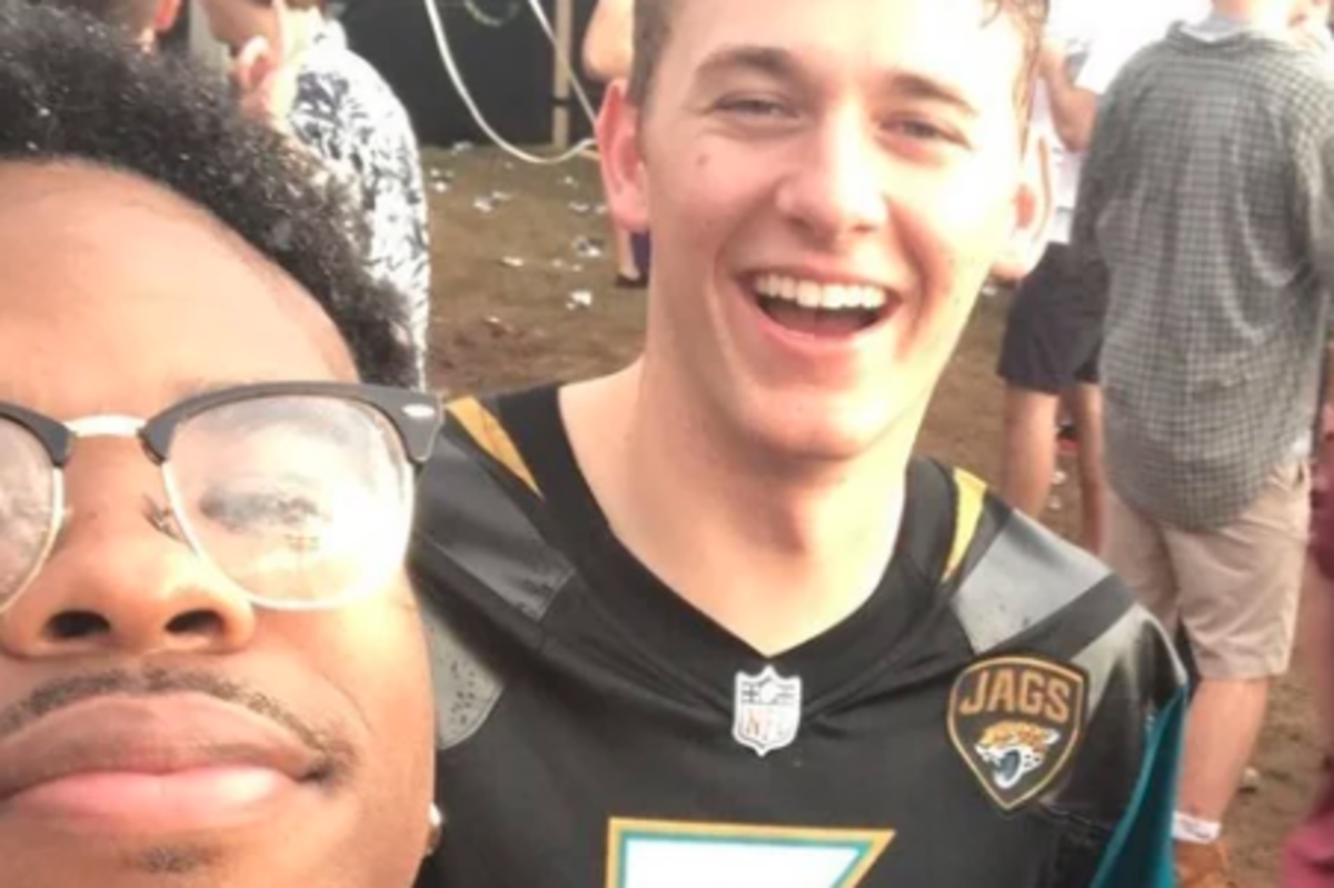 Jaguars' Old Photo Of Mac Jones Is Going Viral Thursday - The Spun