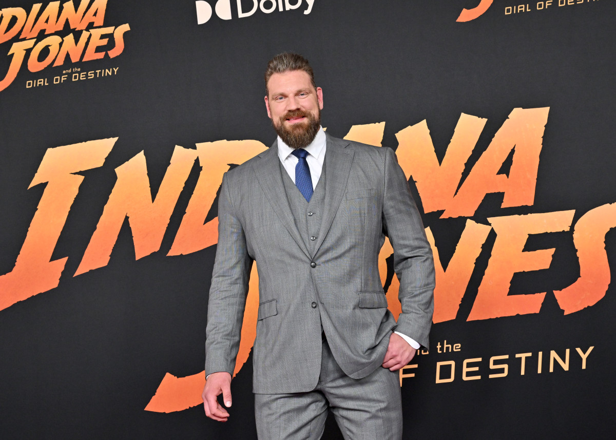 7-Foot-2, 350-Pound Bodybuilder Has Been Cast In 'Reacher' - The Spun