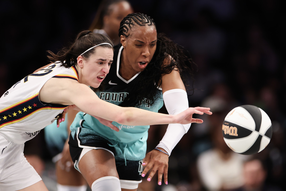 Black WNBA Players Accused Of Being 'Jealous' Of Caitlin Clark - The Spun