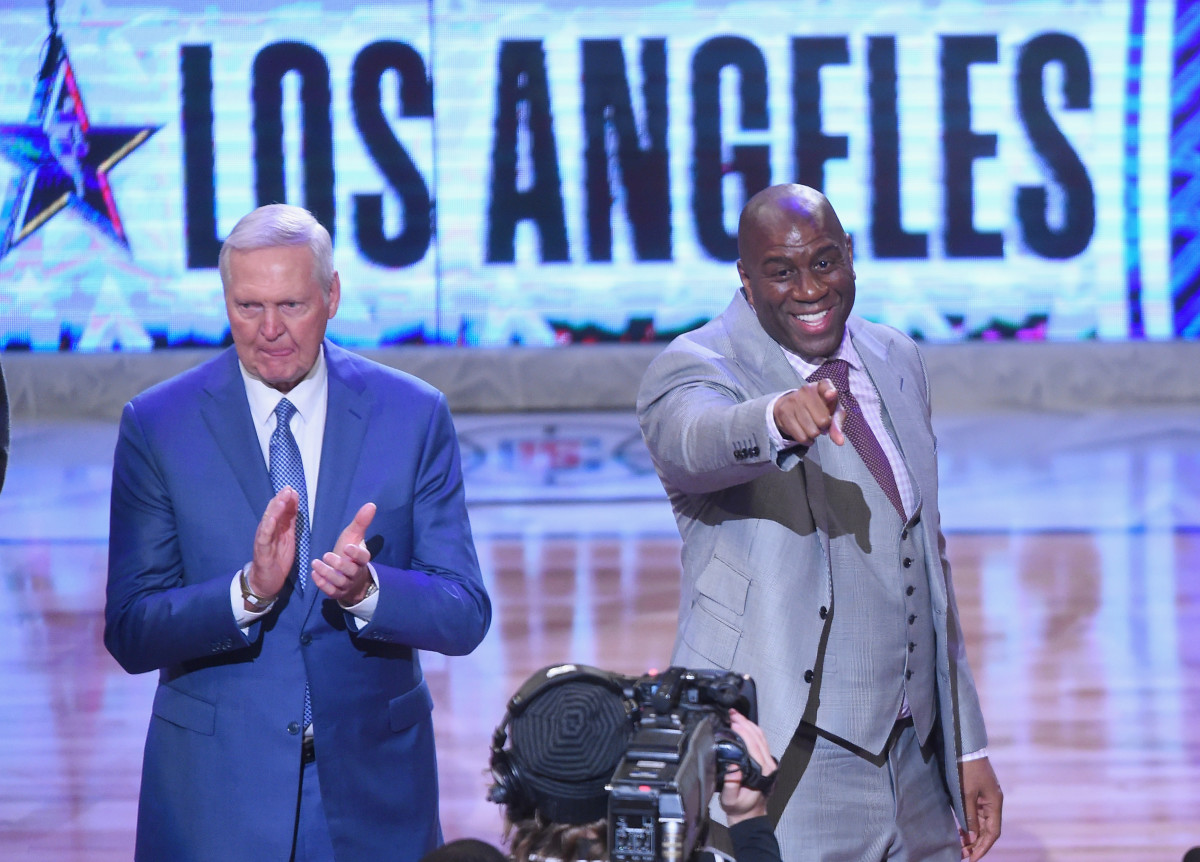 Magic Johnson Is Heartbroken By Death Of Legendary Lakers Star - The Spun