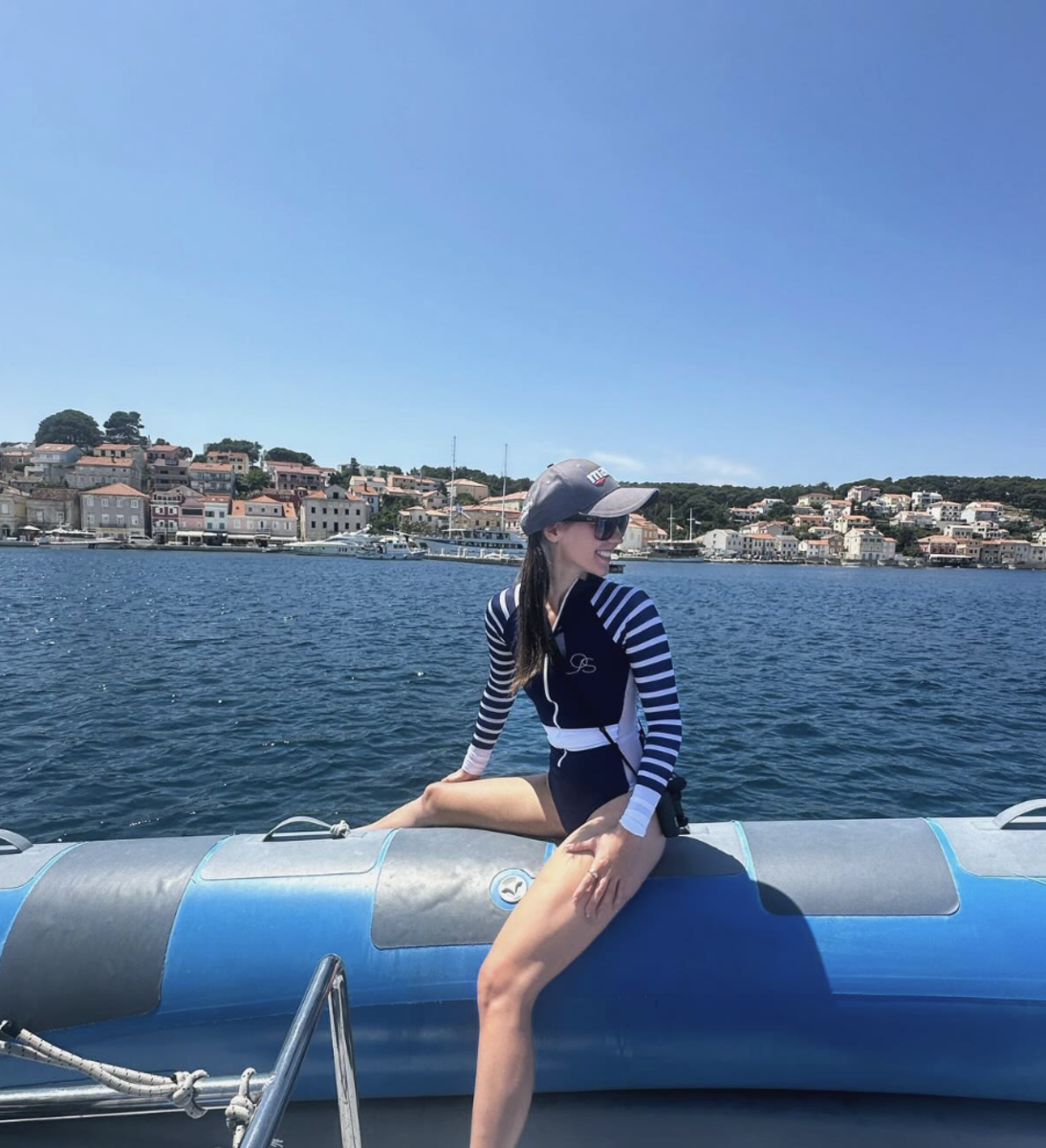 Swimsuit Photo Of Bill Belichick's 24-Year-Old Girlfriend Is Going ...