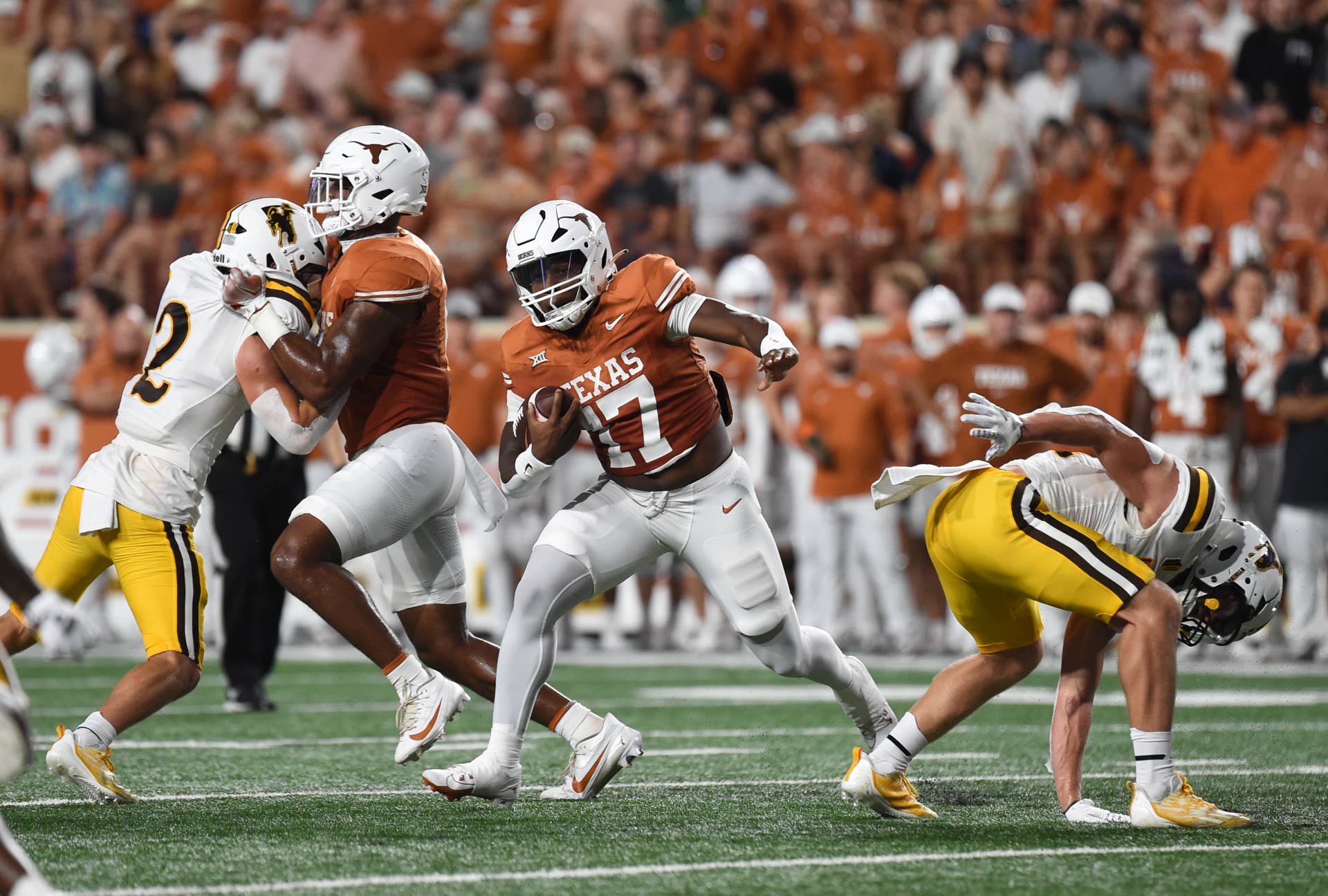 Former Texas Running Back Savion Red Finalizes Transfer Destination ...