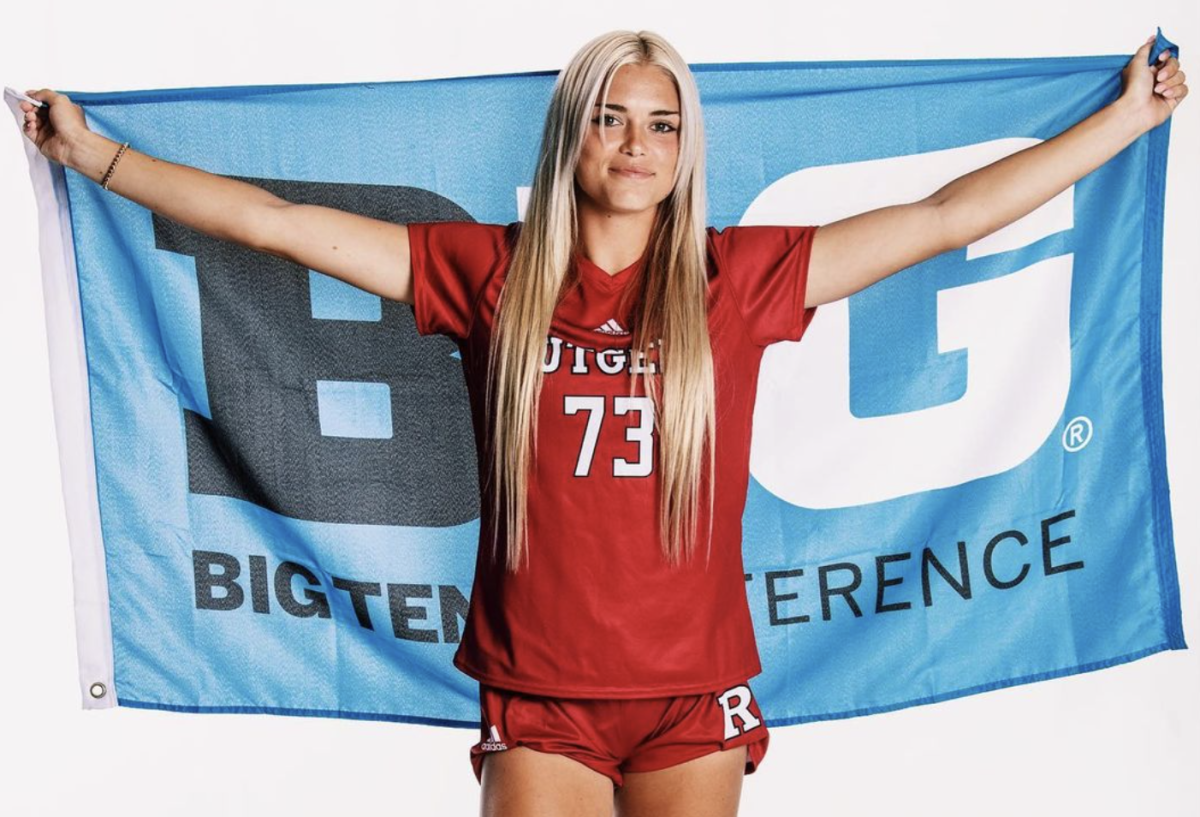 'Stunning' College Soccer Player Goes Viral Before 2024 Season - The Spun