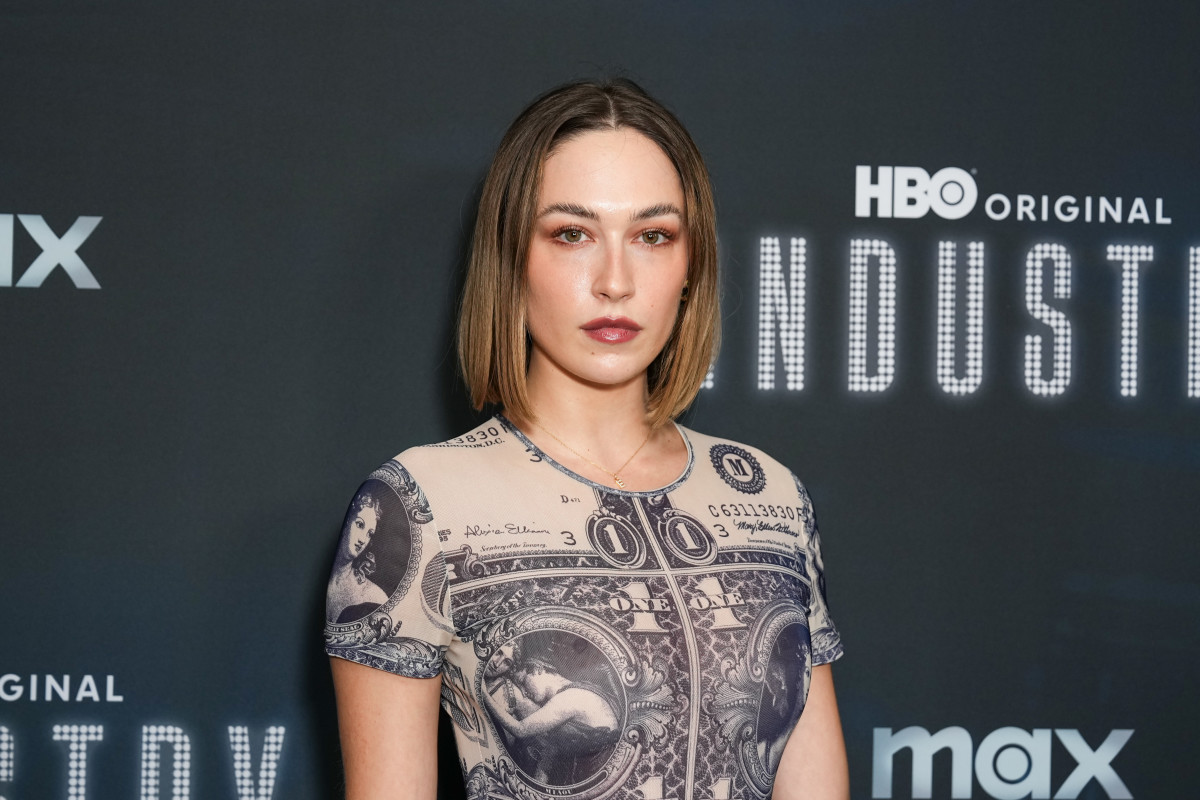 Pete Davidson's Girlfriend Turns Heads With Jaw-Dropping Swimsuit Photo ...