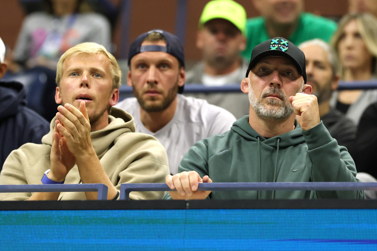 Aryna Sabalenka's Coach Makes Stance On Transgender Athletes Clear ...