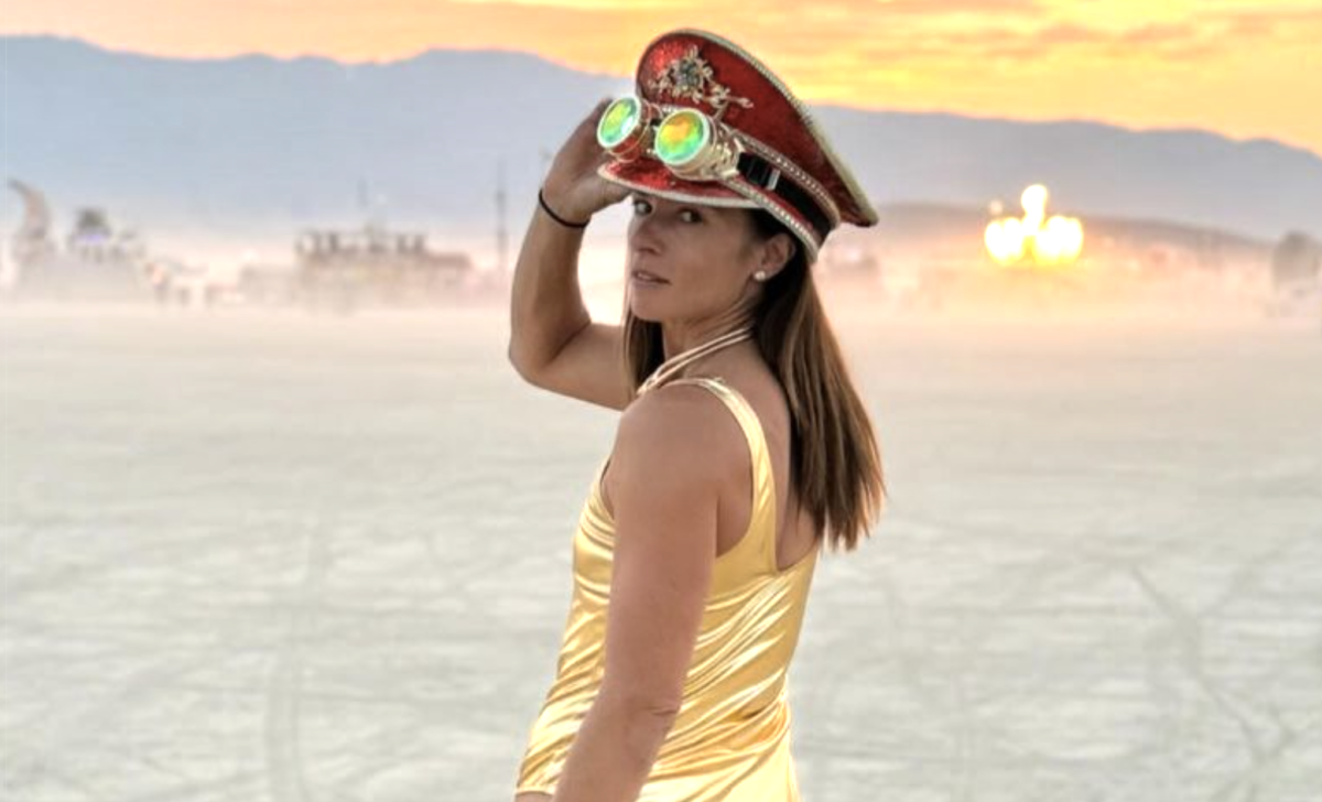 Danica Patrick Goes Viral For Her Cheeky Swimsuit Photo - The Spun