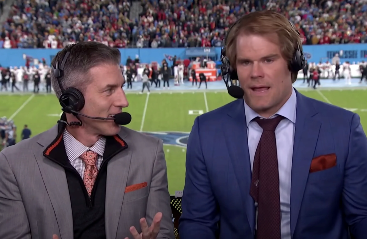 NFL Announcer Accused Of Showing Clear Bias On Sunday - The Spun