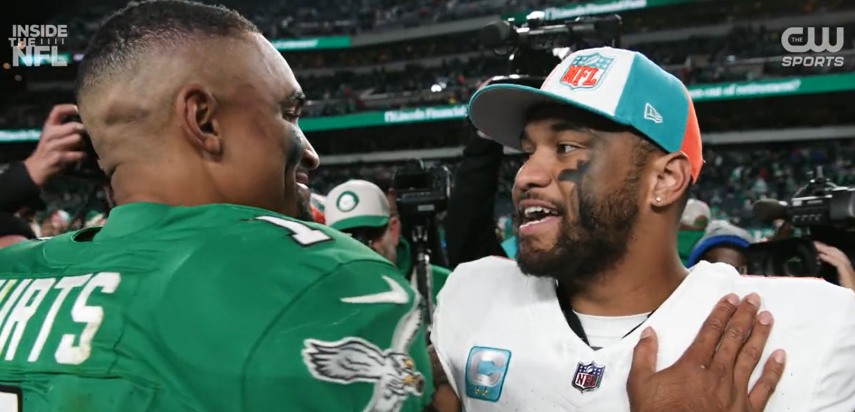 Tua Tagovailoa Had Classy Two-Word Postgame Message For Jalen Hurts ... Tua Tagovailoa Had Classy Two-Word Postgame Message For Jalen Hurts ...