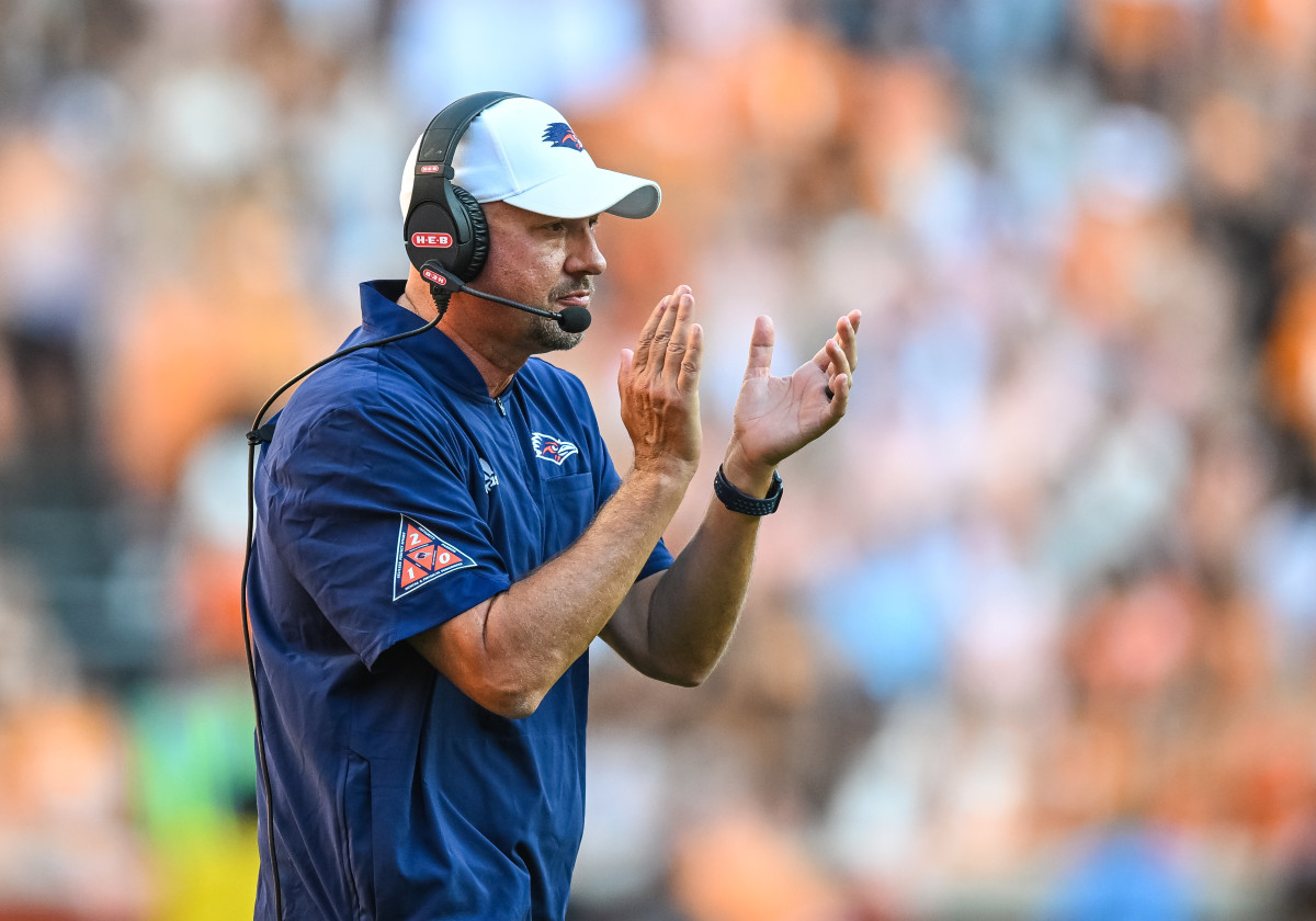 College Football Coach's Son Protected Reporter During Trump ...