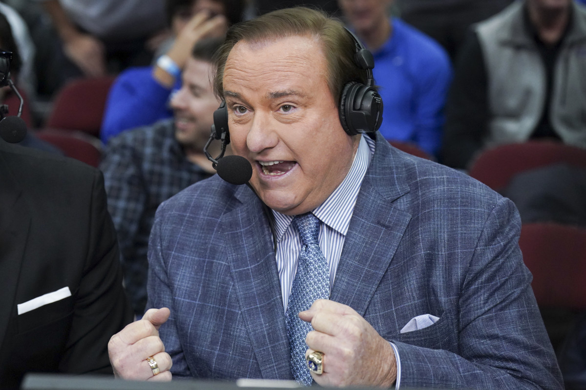 College Football Announcer Calls Out Media's Coverage Of Michigan ...