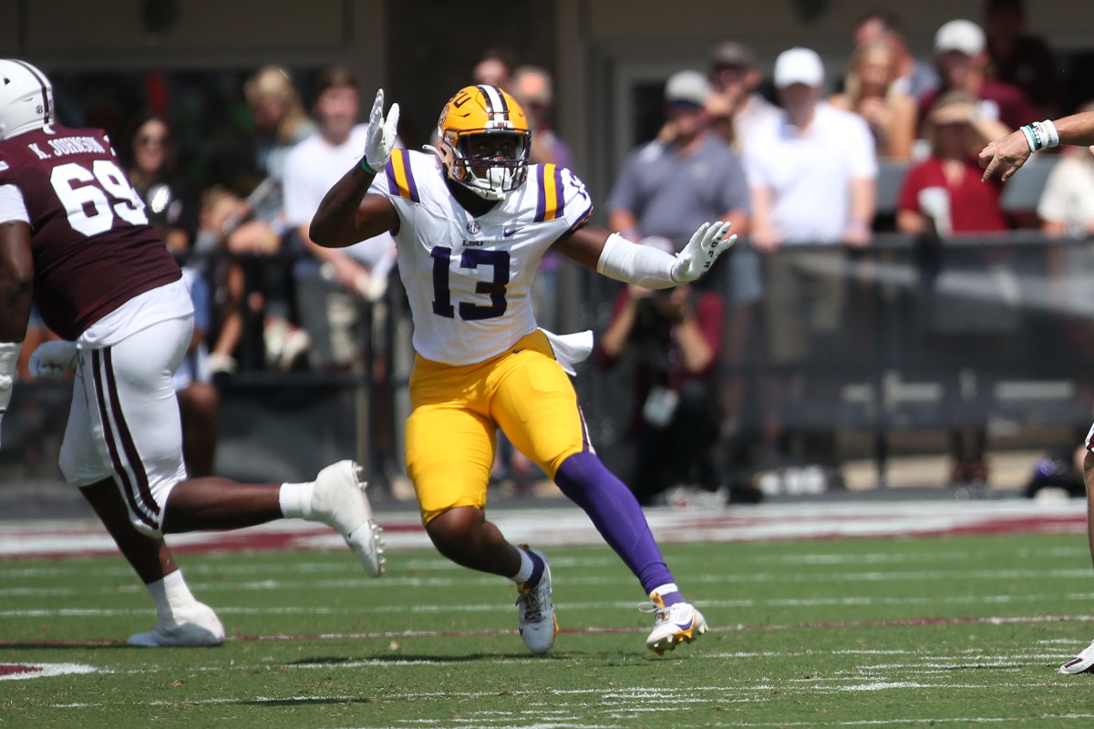 LSU Football Player Appears To Celebrate His Coach's Firing - The Spun