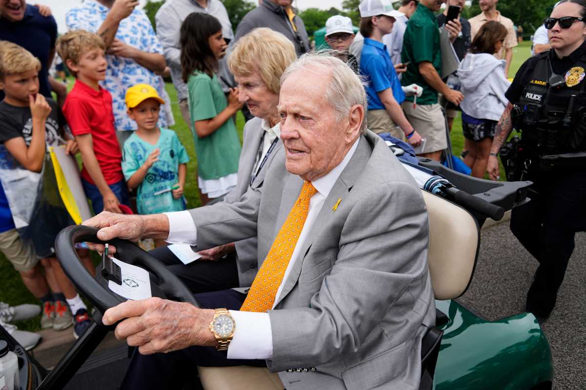 Jack Nicklaus' Longtime Wife Goes Viral At The Masters Thursday - The Spun