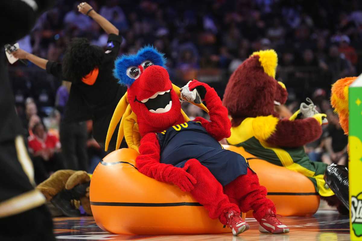 WNBA Mascot Will Receive Better Hourly Rate Than Caitlin Clark This ...