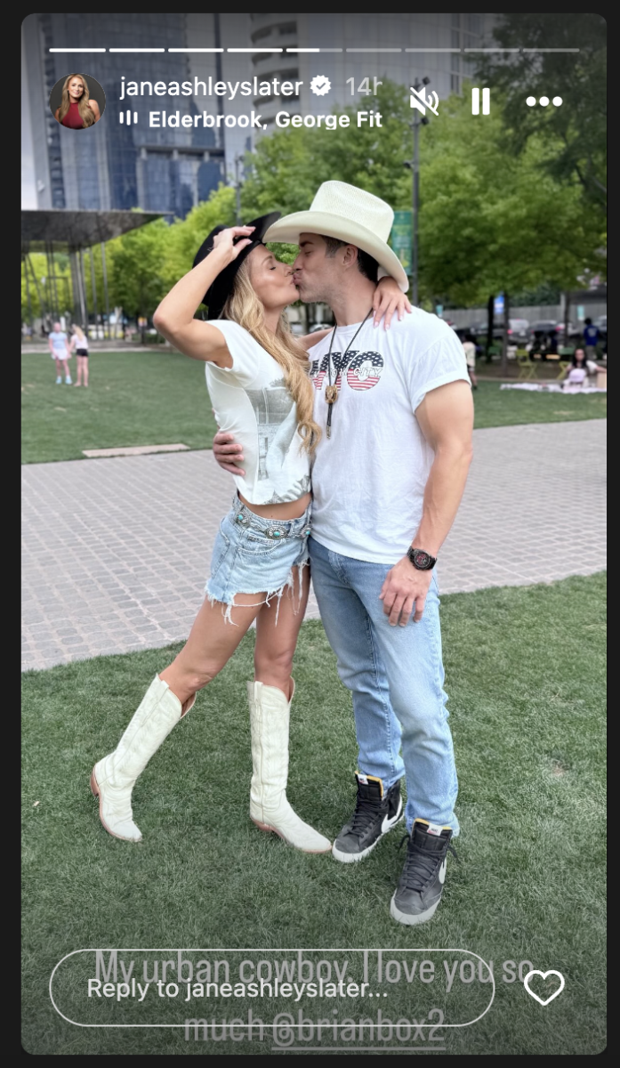 NFL Network Reporter Goes Public With Her Boyfriend - The Spun