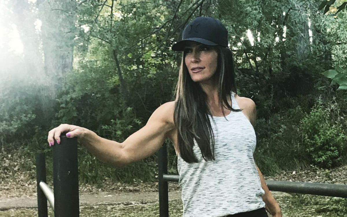 Top Quarterback Prospect's Mom Goes Viral Before NFL Draft - The Spun